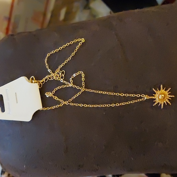 boutique | Jewelry | New Gold Star Burst Necklace With Extender | Poshmark